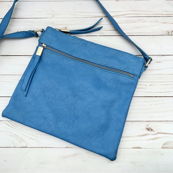 Shiraleah | Bags | Shiraleah Chicago Bright Blue Crossbody Purse | Poshmark
